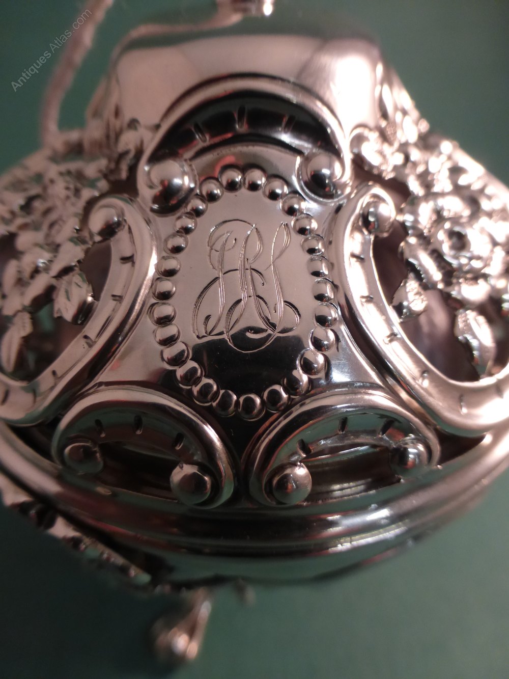 Antiques Atlas - Antique Victorian Silver String Holder. Lon 1892