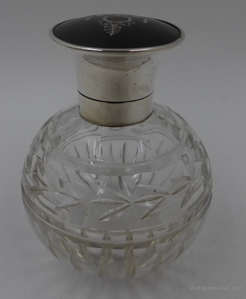 Antiques Atlas - Silver Tortoise Shell Scent Bottle. London 1926.