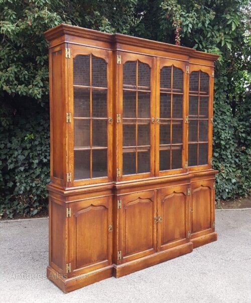 Antiques Atlas - Solid Oak Breakfront Library Bookcase as1136a213