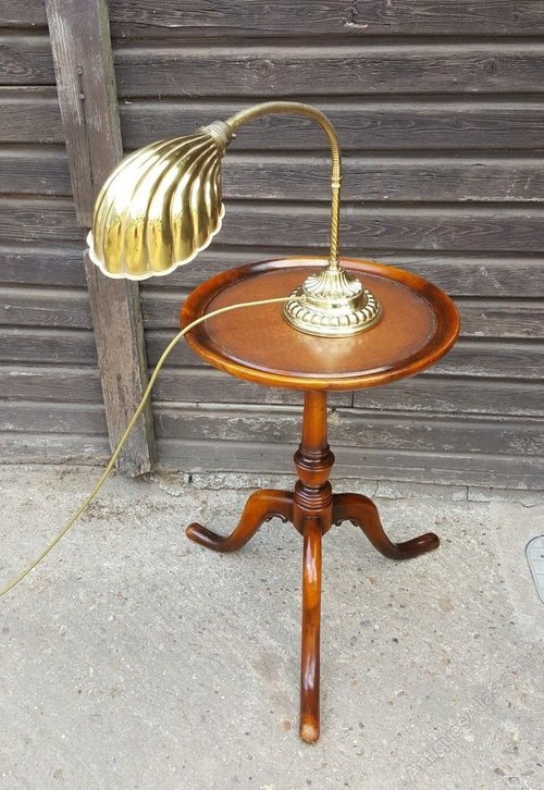 Antiques Atlas - Vintage Pair Of Brass Shell Lamps as1136a063