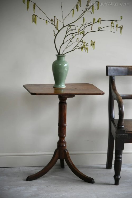 ANTIQUE OAK OCCASIONAL TABLE - Antiques Atlas