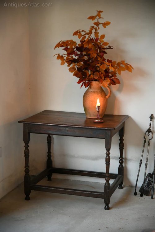 ANTIQUE RUSTIC OAK SIDE TABLE - Antiques Atlas