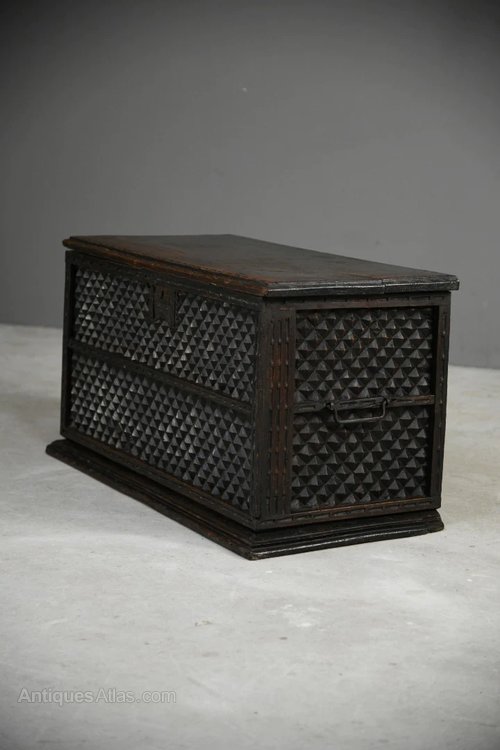 ANTIQUE SPANISH CARVED CHEST - Antiques Atlas