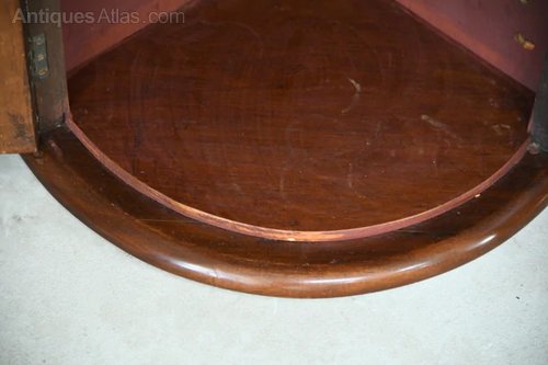 MAHOGANY BOW FRONT WALL CUPBOARD - Antiques Atlas