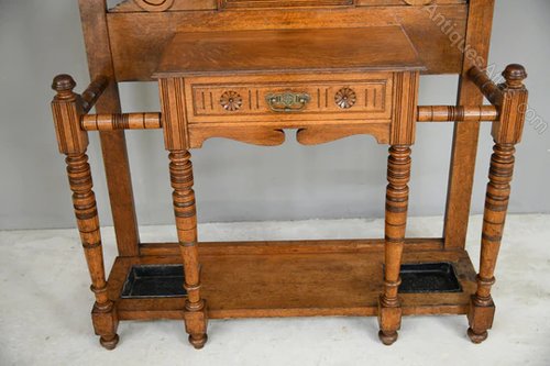VICTORIAN OAK HALL STAND - Antiques Atlas