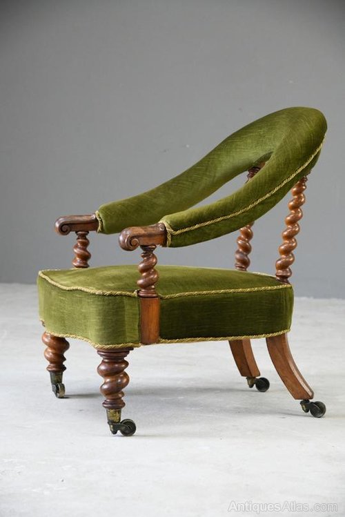 Victorian Walnut Easy Chair - Antiques Atlas