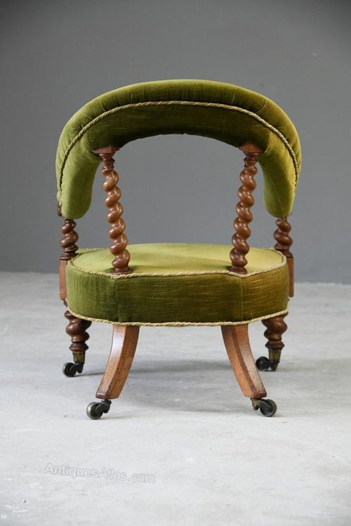 Victorian Walnut Easy Chair - Antiques Atlas