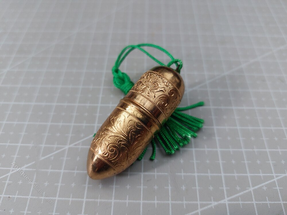 Antiques Atlas - Vintage Bullet Sewing Kit Etui Needle Case Thread ...