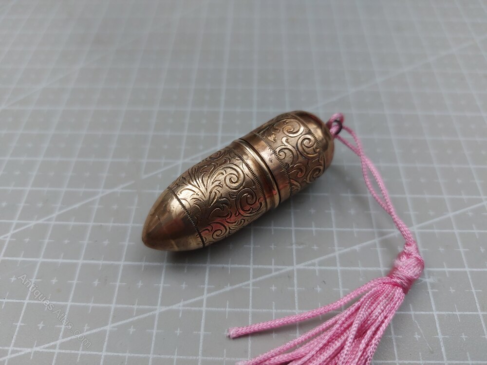 Antiques Atlas - Vintage Bullet Sewing Kit Etui Needle Case Thread ...