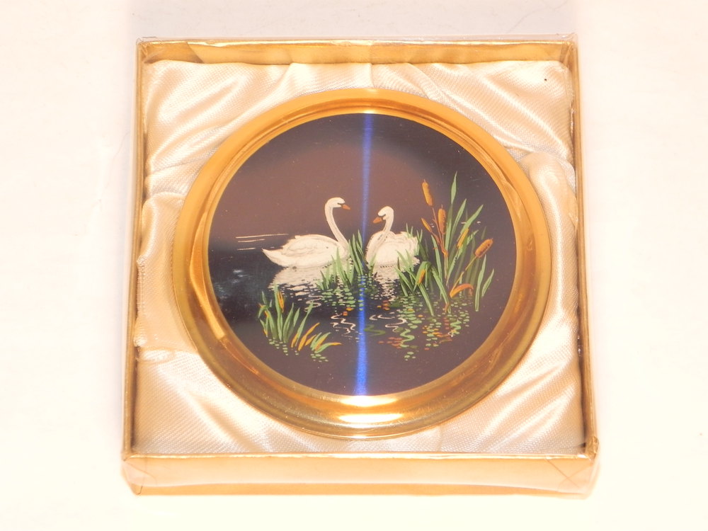Antiques Atlas - 1950's Vintage Blue Mascot Swans Powder Compact ...