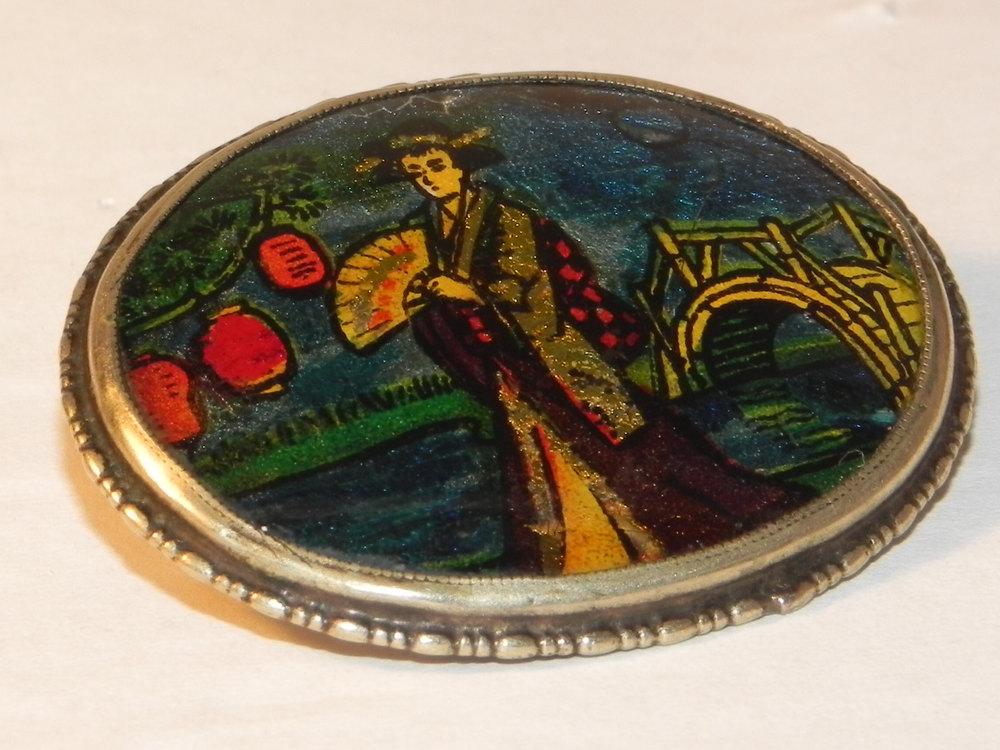 Antiques Atlas - Vintage Art Deco Silver Foil Geisha Girl Brooch