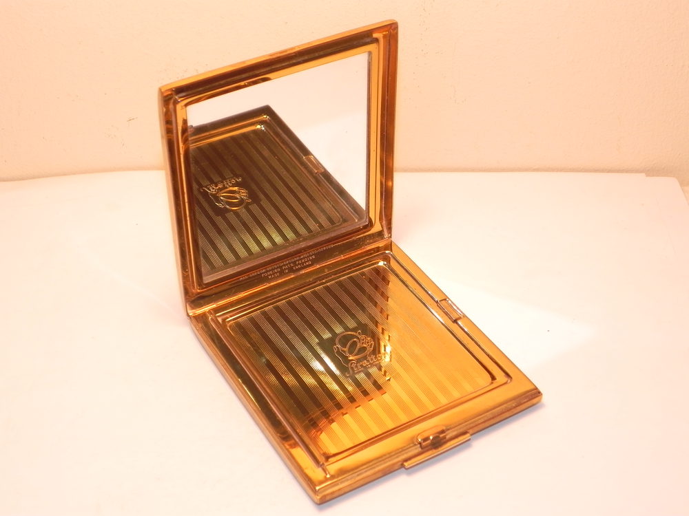 Antiques Atlas - Vintage Ballet Dancer Ballerina Powder Compact ...