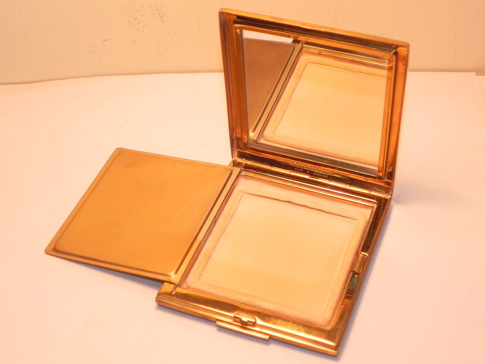 Antiques Atlas - Vintage Ballet Dancer Ballerina Powder Compact ...