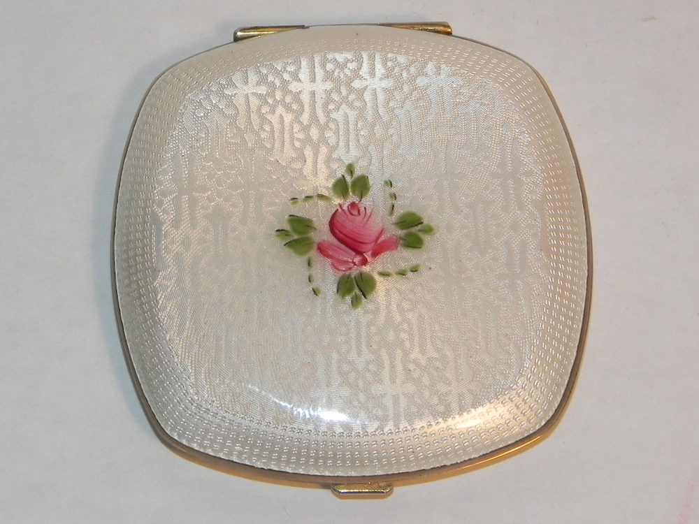 Antiques Atlas - Vintage Fine Enamel Powder Compact Duo ELGIN