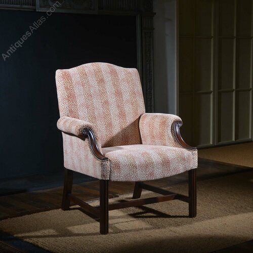 Georgian Mahogany Camel Back Armchair - Antiques Atlas