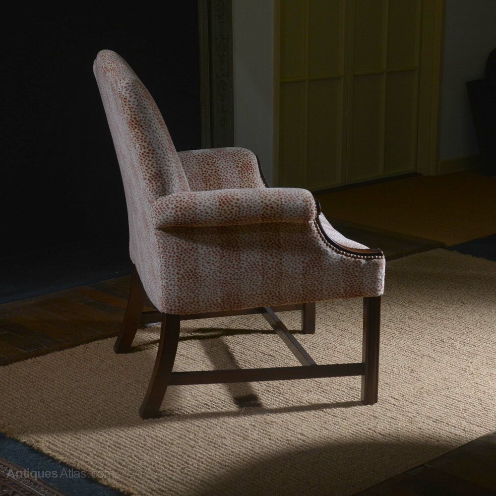 Georgian Mahogany Camel Back Armchair - Antiques Atlas