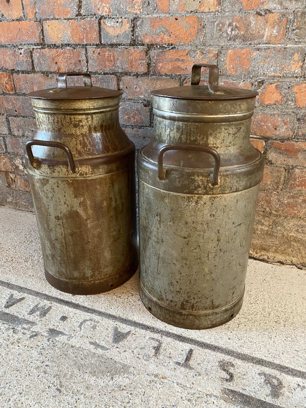 Antiques Atlas - French Vintage Pair Of Large Milk Churns as801a033