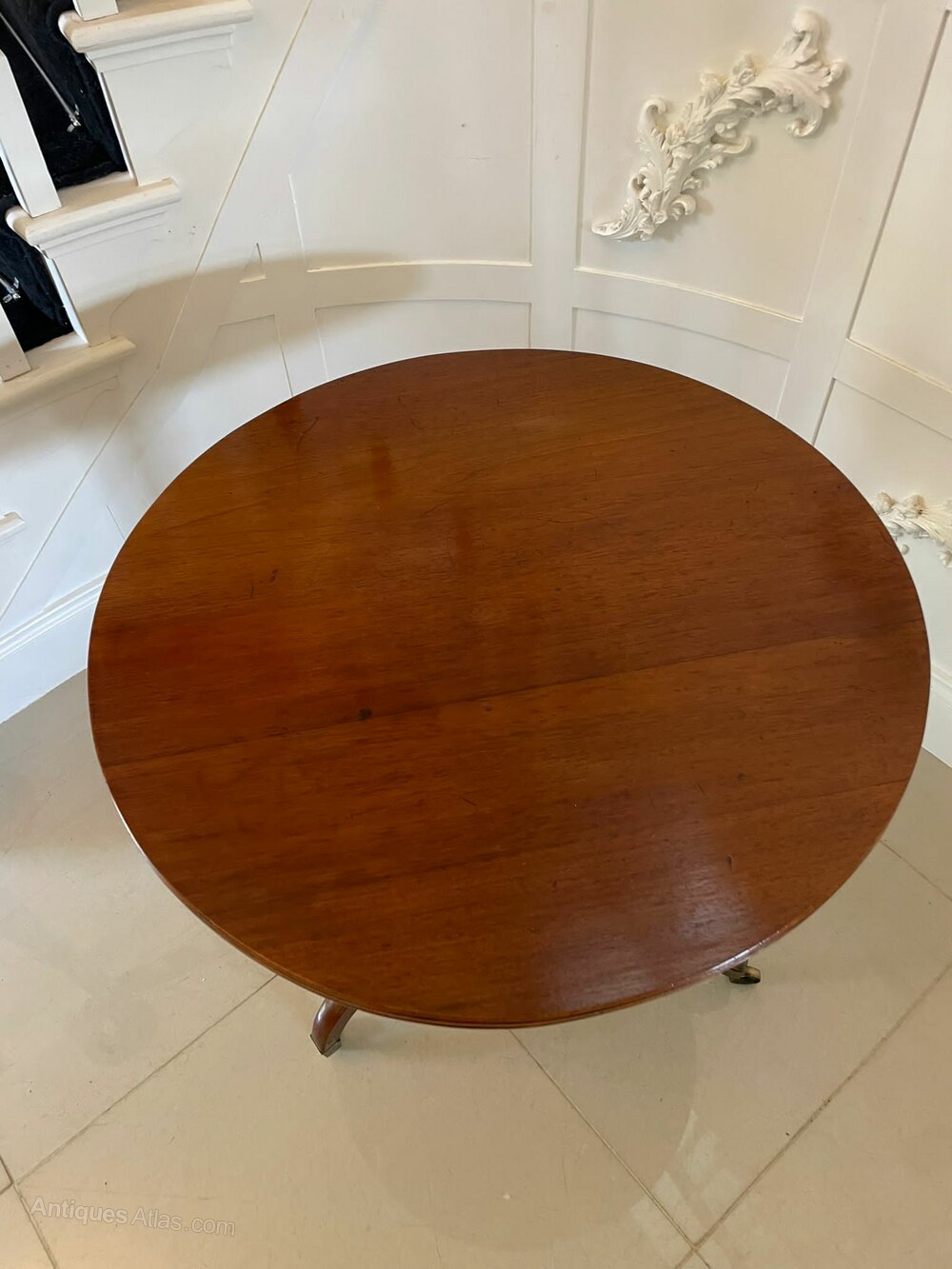 Antique Quality Mahogany Circular Lamp Table as1055a2902 / 1967 ...