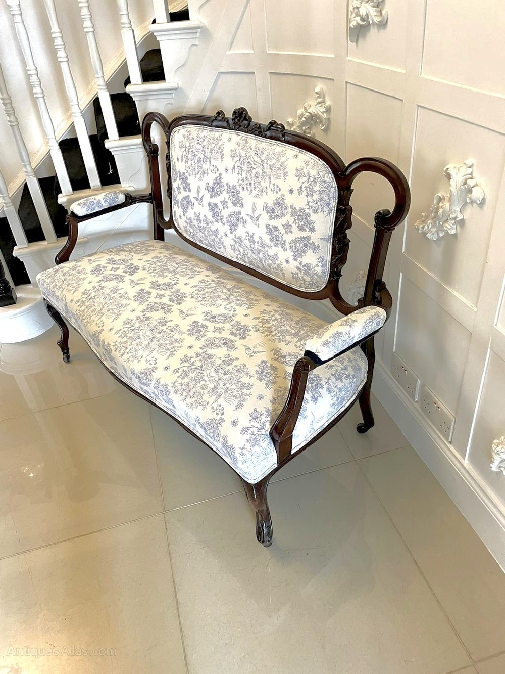 Antique Victorian Quality Carved Mahogany Settee - Antiques Atlas