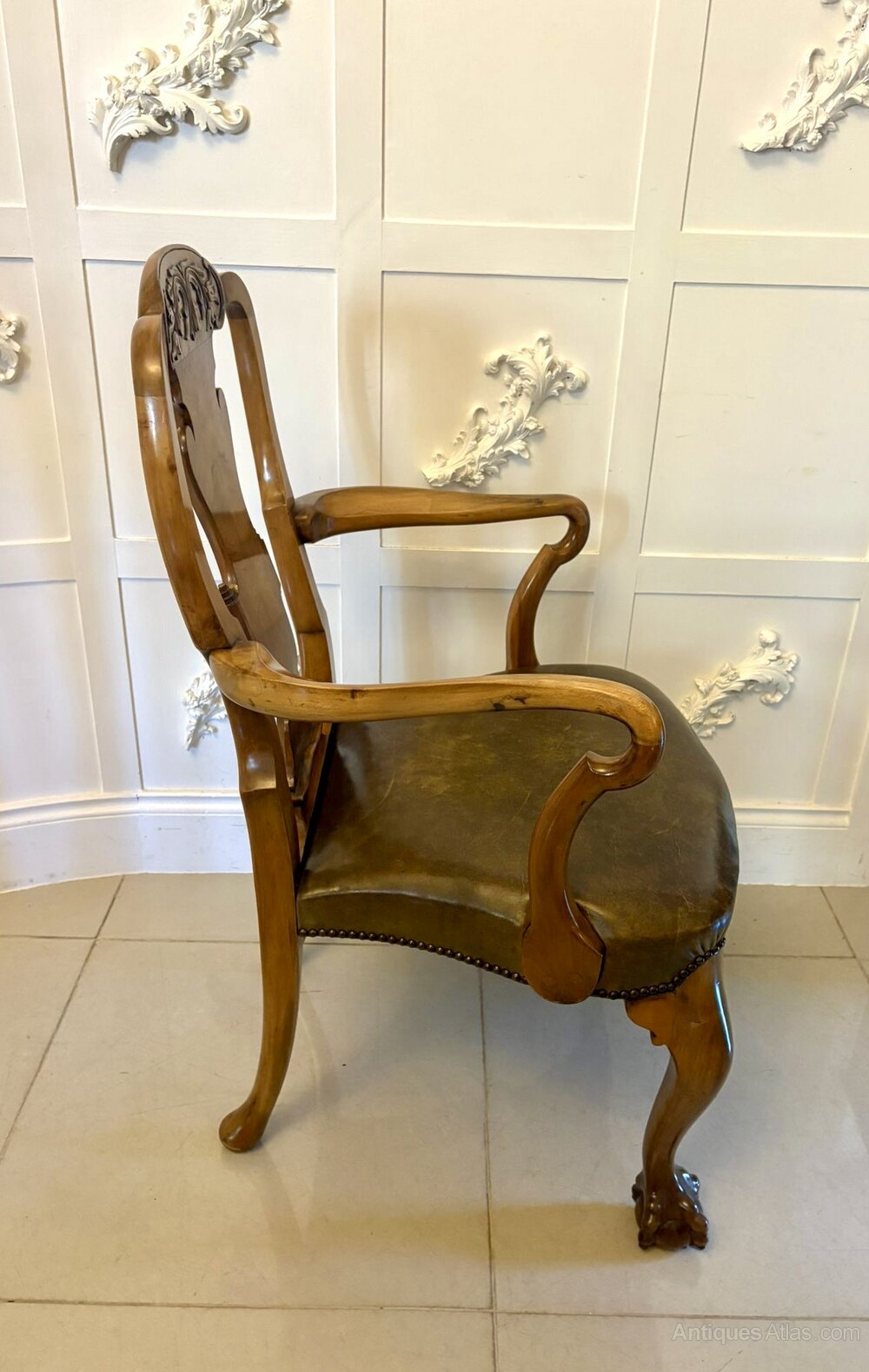 Outstanding Quality Antique Walnut Desk Chair as1055a4555 / 2847 ...