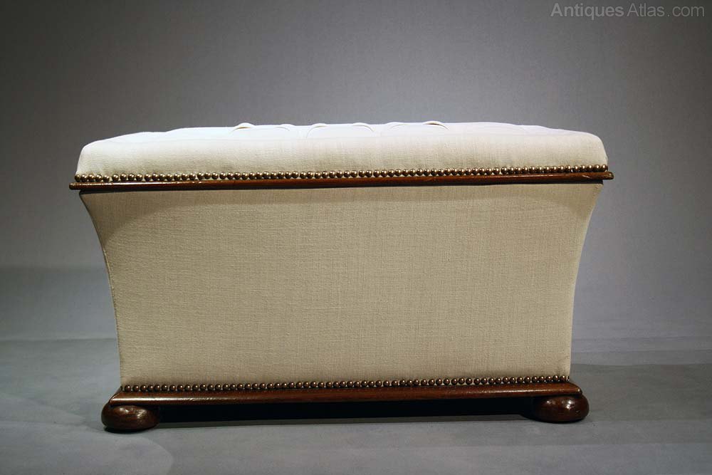 Victorian Shaped Ottoman Upholstered In Linen as501a052 / 1928 ...