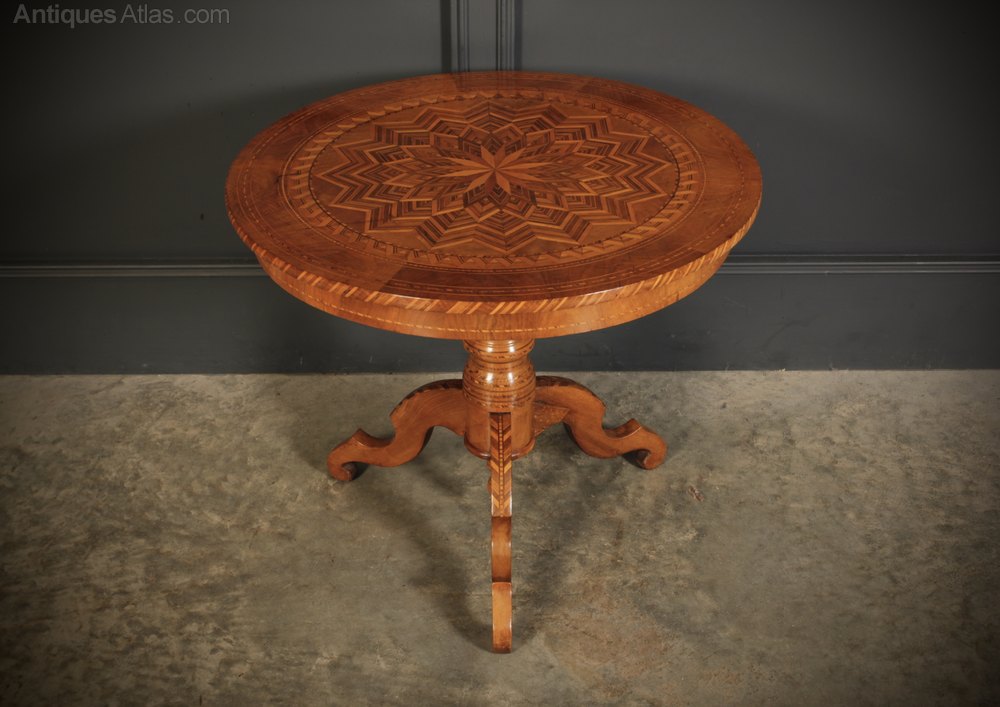 Inlaid Walnut Sorrento Table - Antiques Atlas