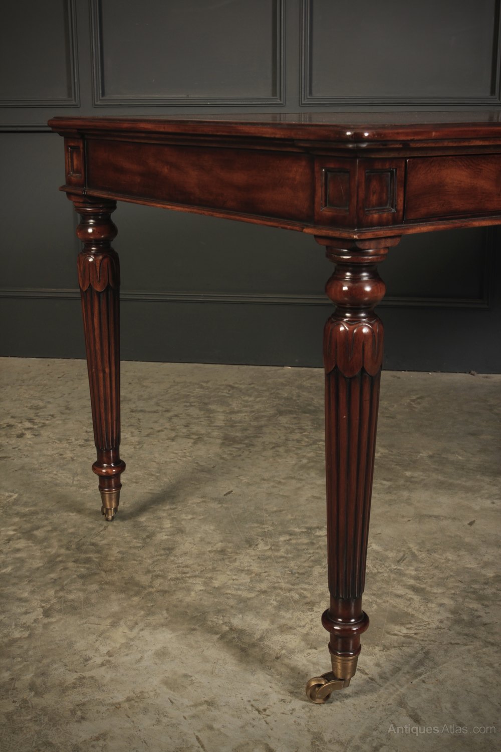 Large Mahogany Writing Table Desk - Antiques Atlas