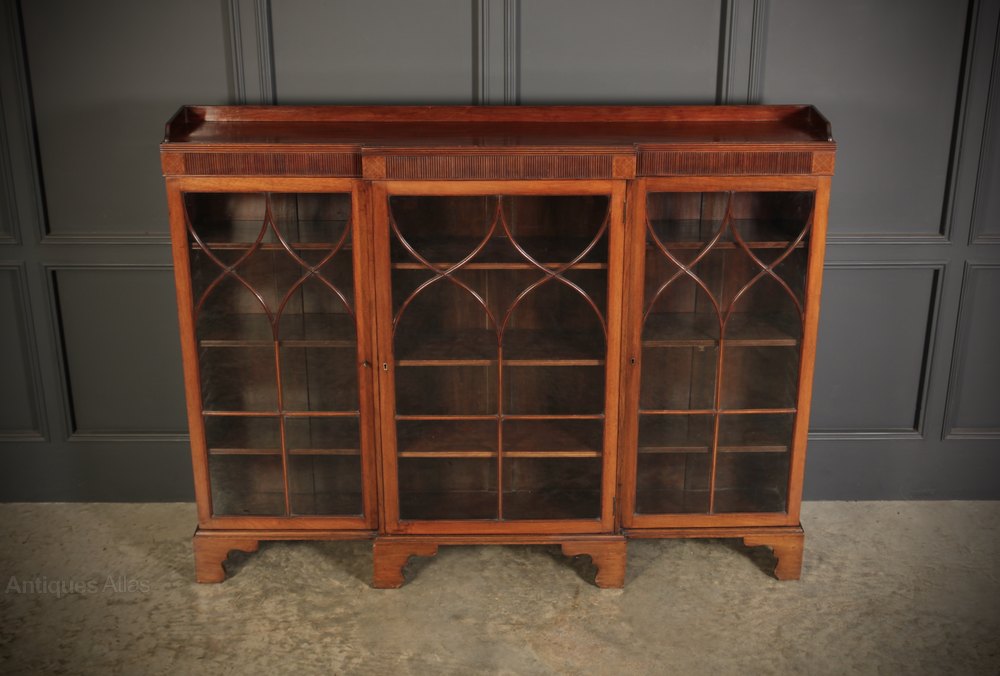 Regency Mahogany Glazed Dwarf Bookcase - Antiques Atlas