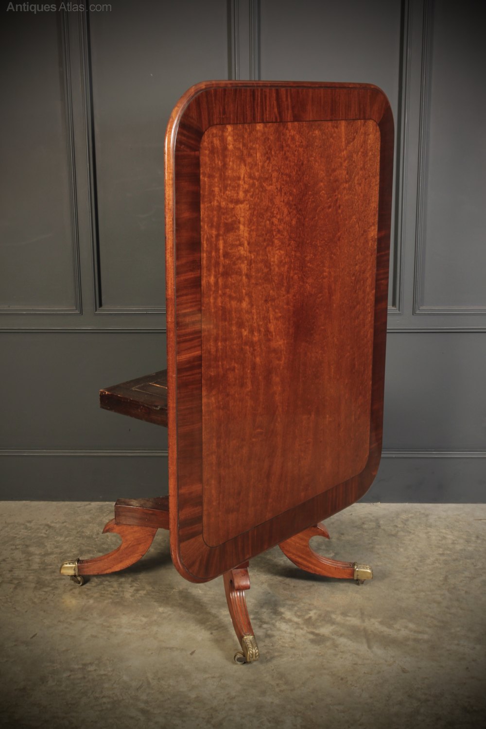 Regency Mahogany Tilt Top Table - Antiques Atlas