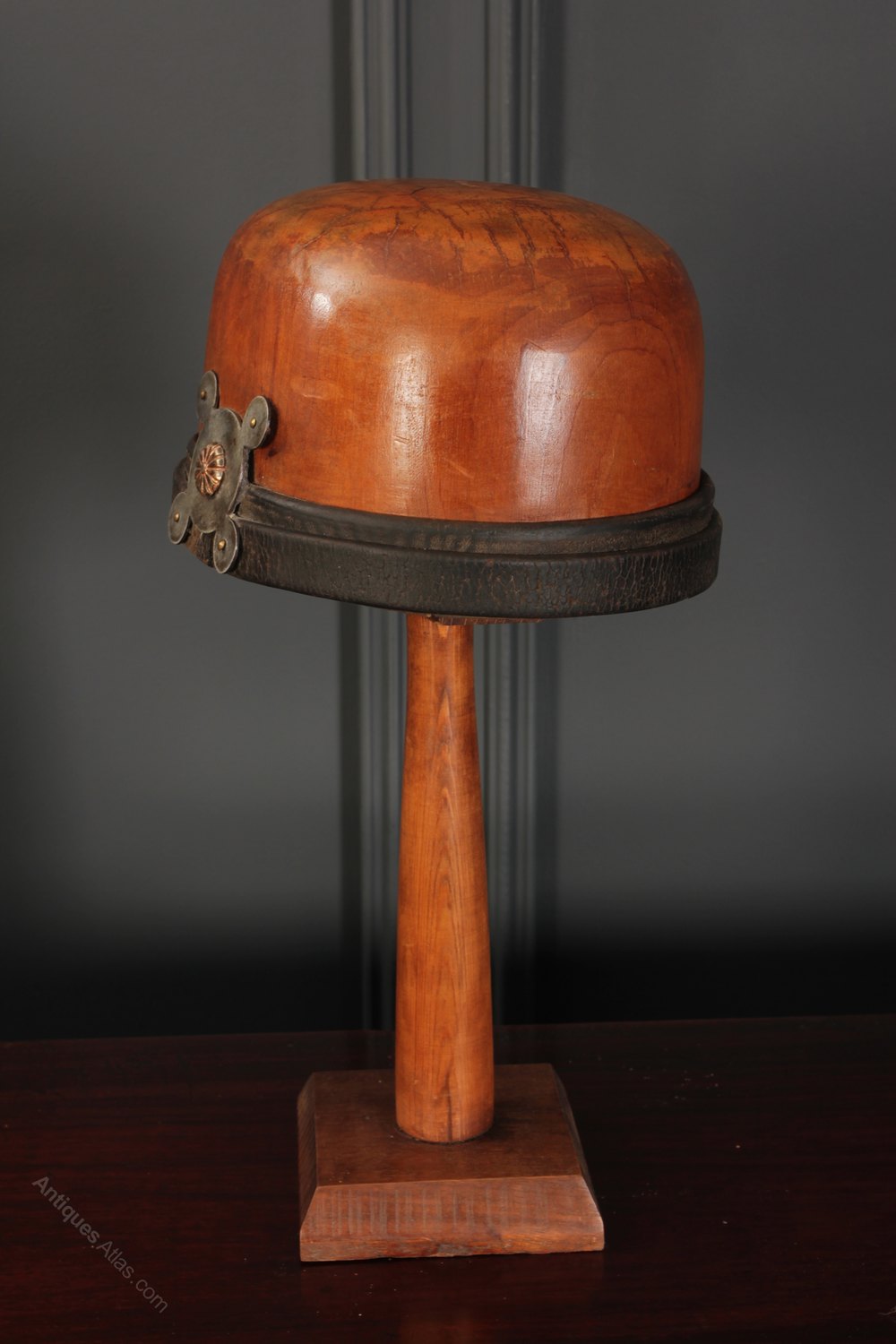 Antiques Atlas - Set Of 4 Milliners Hat Stands