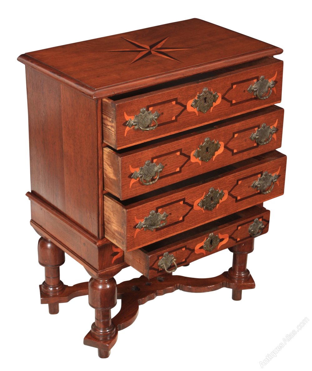Small Inlaid 18th Century Chest On Stand - Antiques Atlas