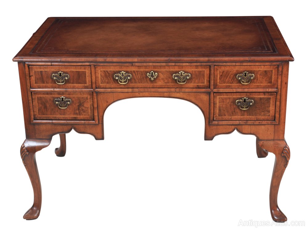 Walnut Queen Anne Style Writing Table - Antiques Atlas