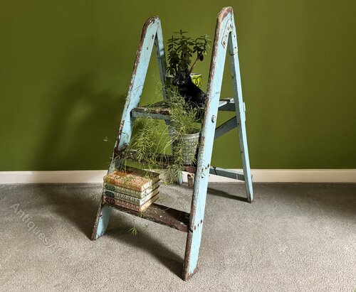Vintage Shabby Painted Blue Wooden Ladder as1177a241 / LLV00170 ...