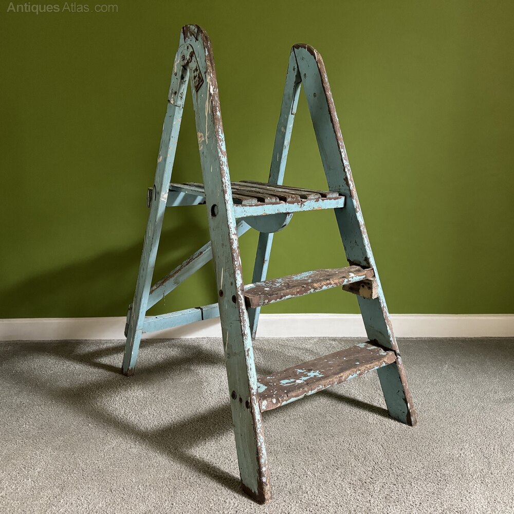 Vintage Shabby Painted Blue Wooden Ladder as1177a241 / LLV00170 ...