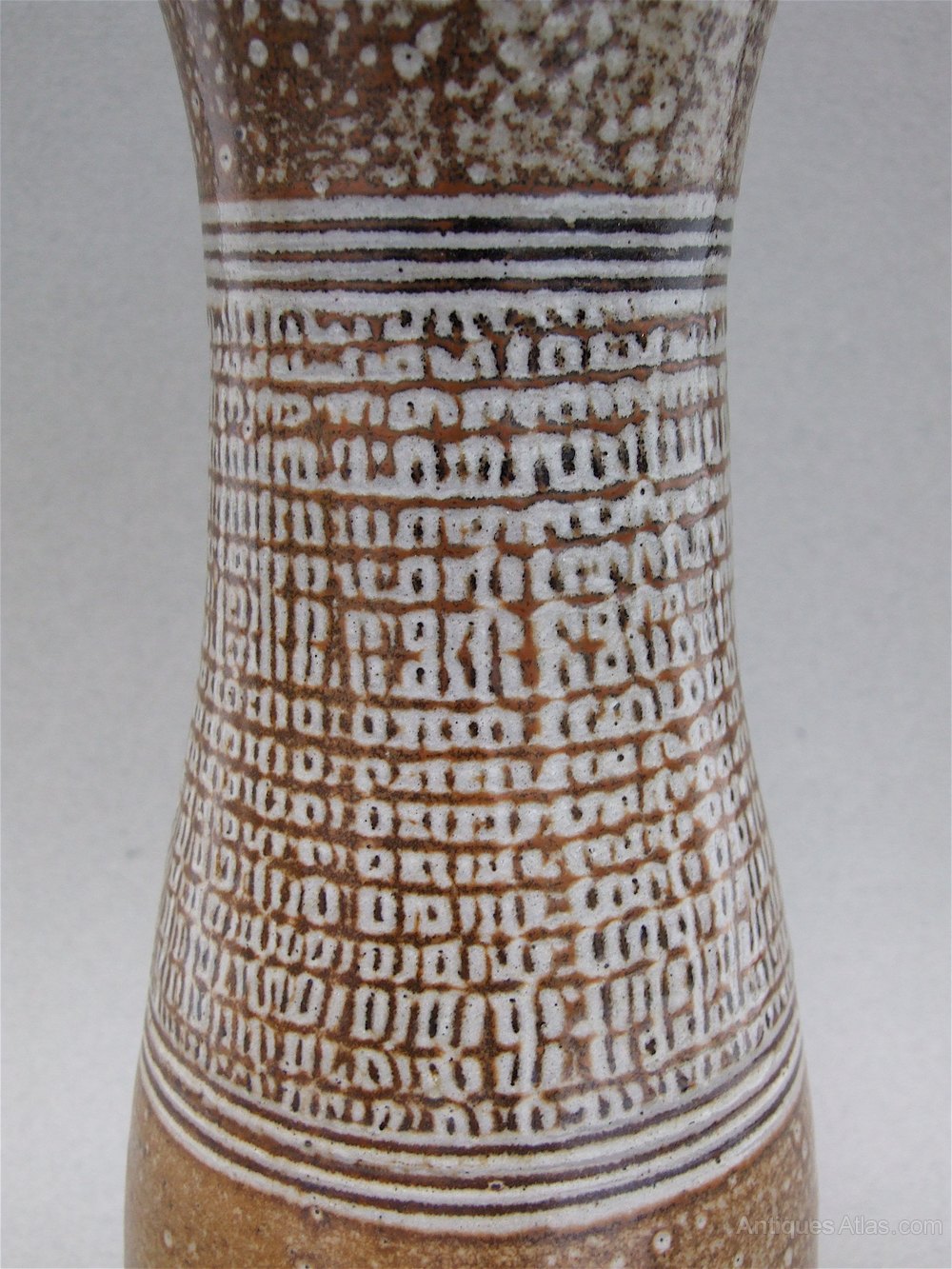 Antiques Atlas - RAY FINCH WINCHCOMBE STUDIO POTTERY STONEWARE VASE