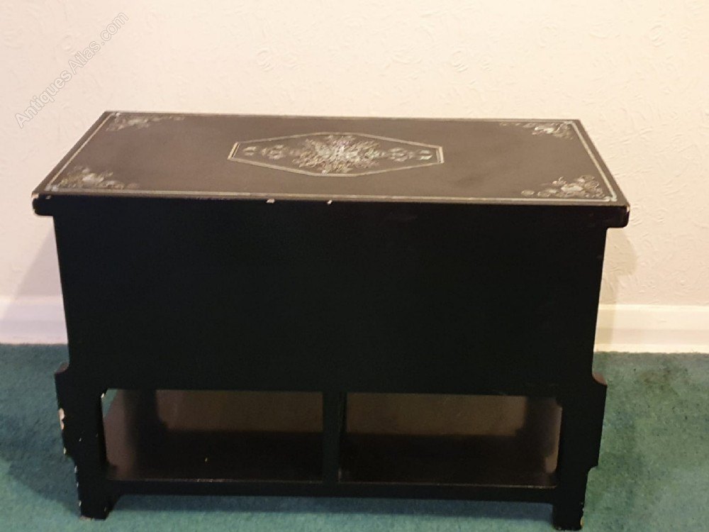 Oriental Lacquered Abalone Shell Inlay Table 1930s - Antiques Atlas