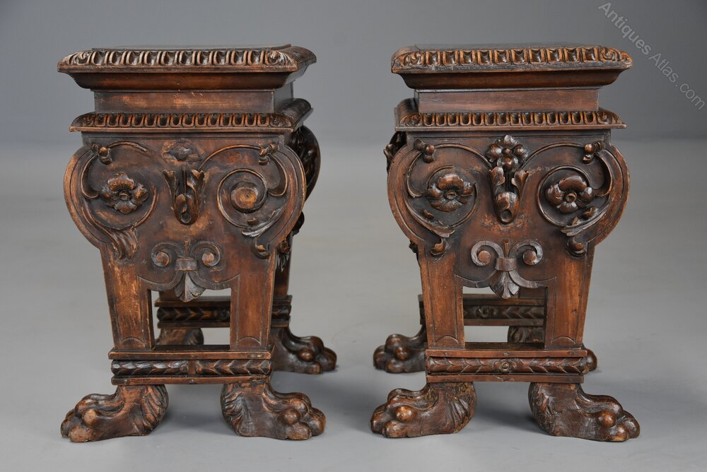 Fine Pair Of 16thc Style Italian Walnut Stools as304a1853 / LVS1259 ...