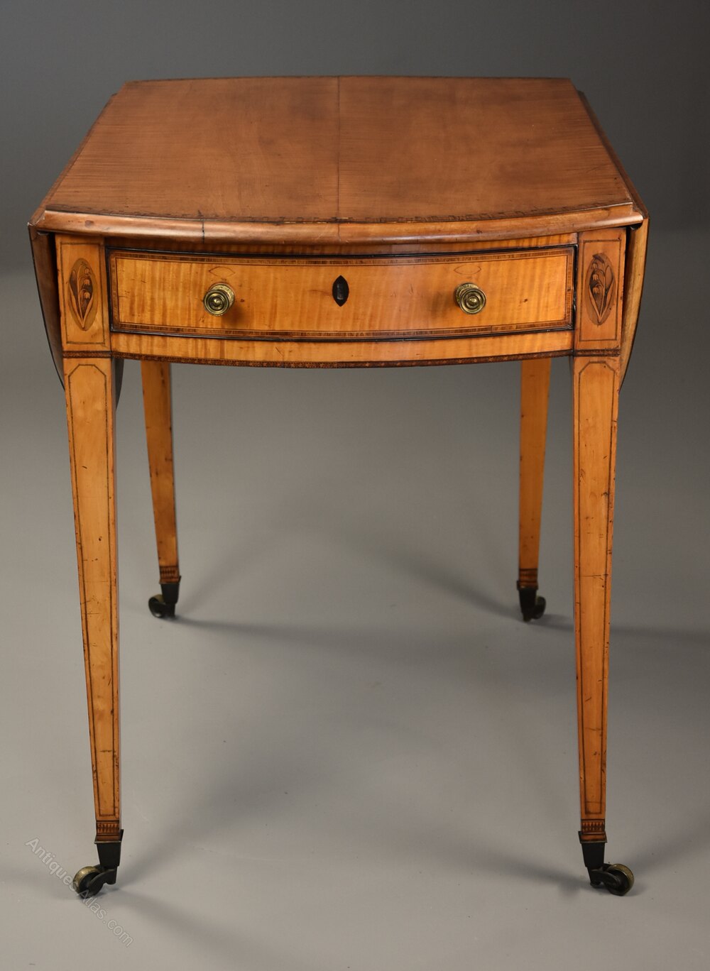 Rare 18thc Fiddleback Sycamore Pembroke Table - Antiques Atlas