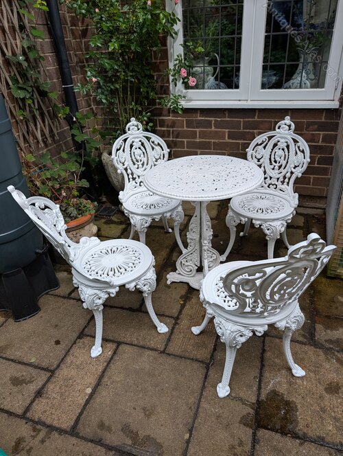 Antiques Atlas - Set 4 Cast-iron Garden Chairs, Coalbrookdale Table ...