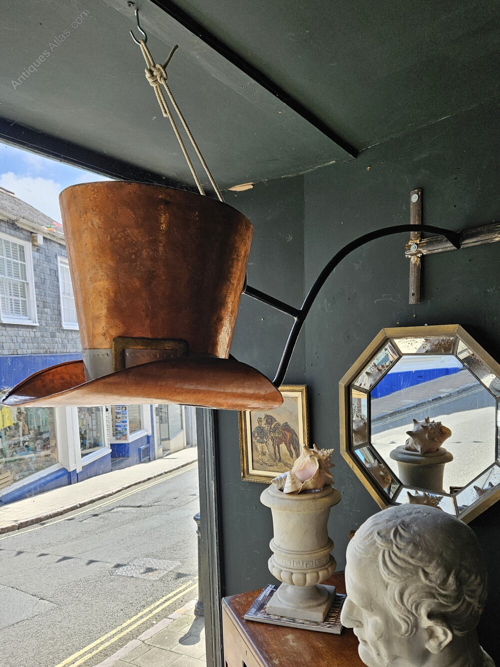 Antiques Atlas - Original Top Hat Shop Sign as656a419