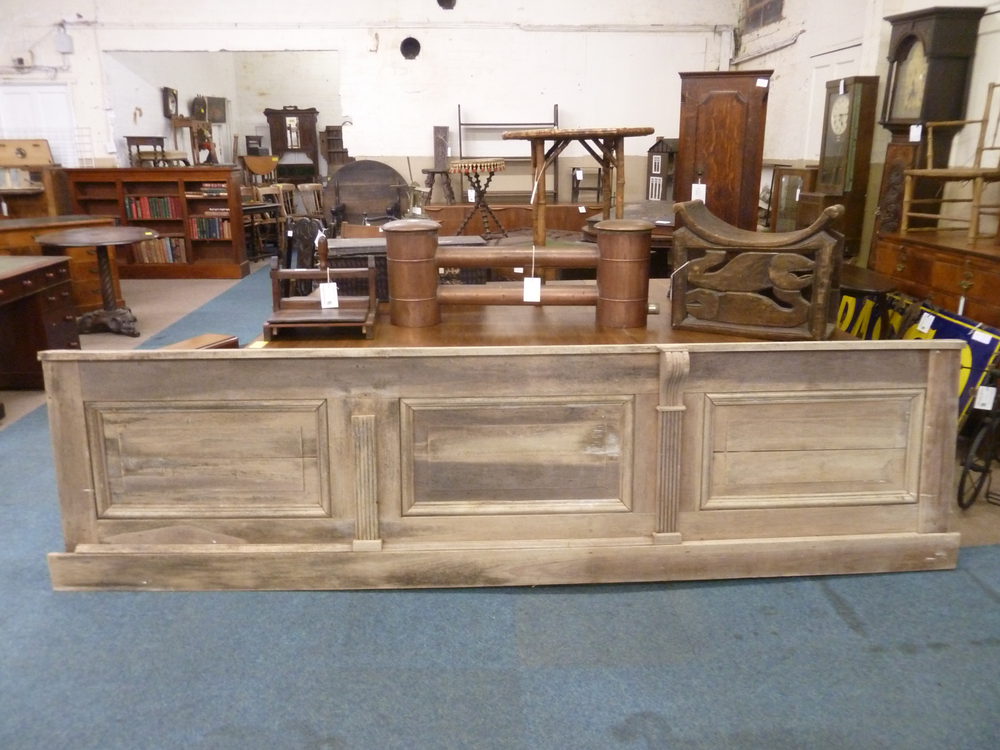 Antiques Atlas - Counter Front