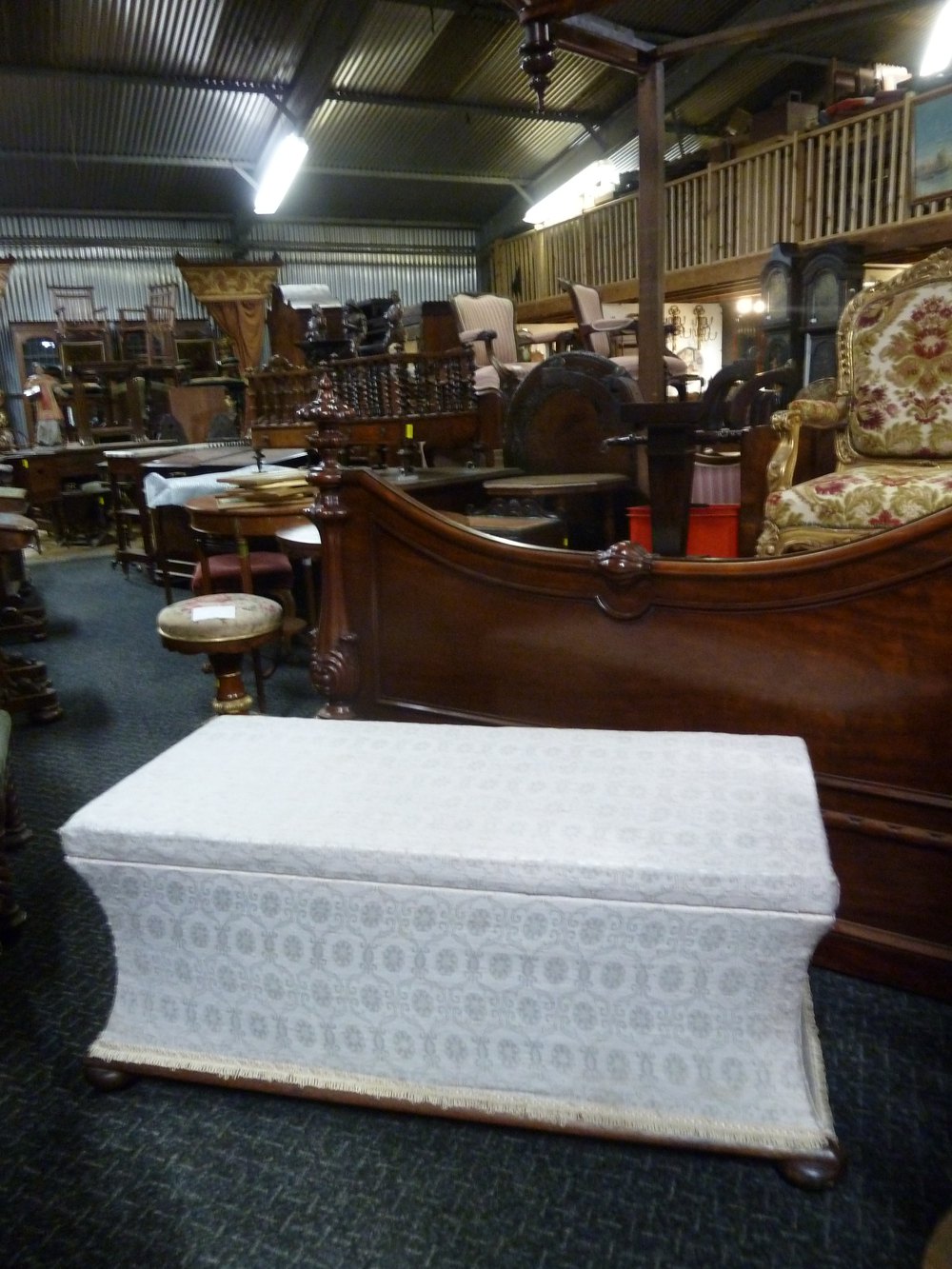 Victorian Ottoman - Antiques Atlas