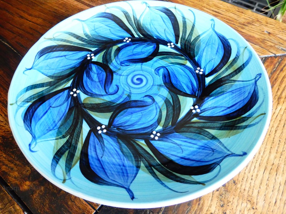 Antiques Atlas - Alvingham Pottery Vintage Glazed Ceramic Plate