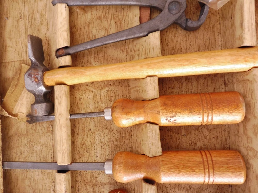 Antiques Atlas - Childrens Original Boxed Vintage Tool Set as511a1254 ...