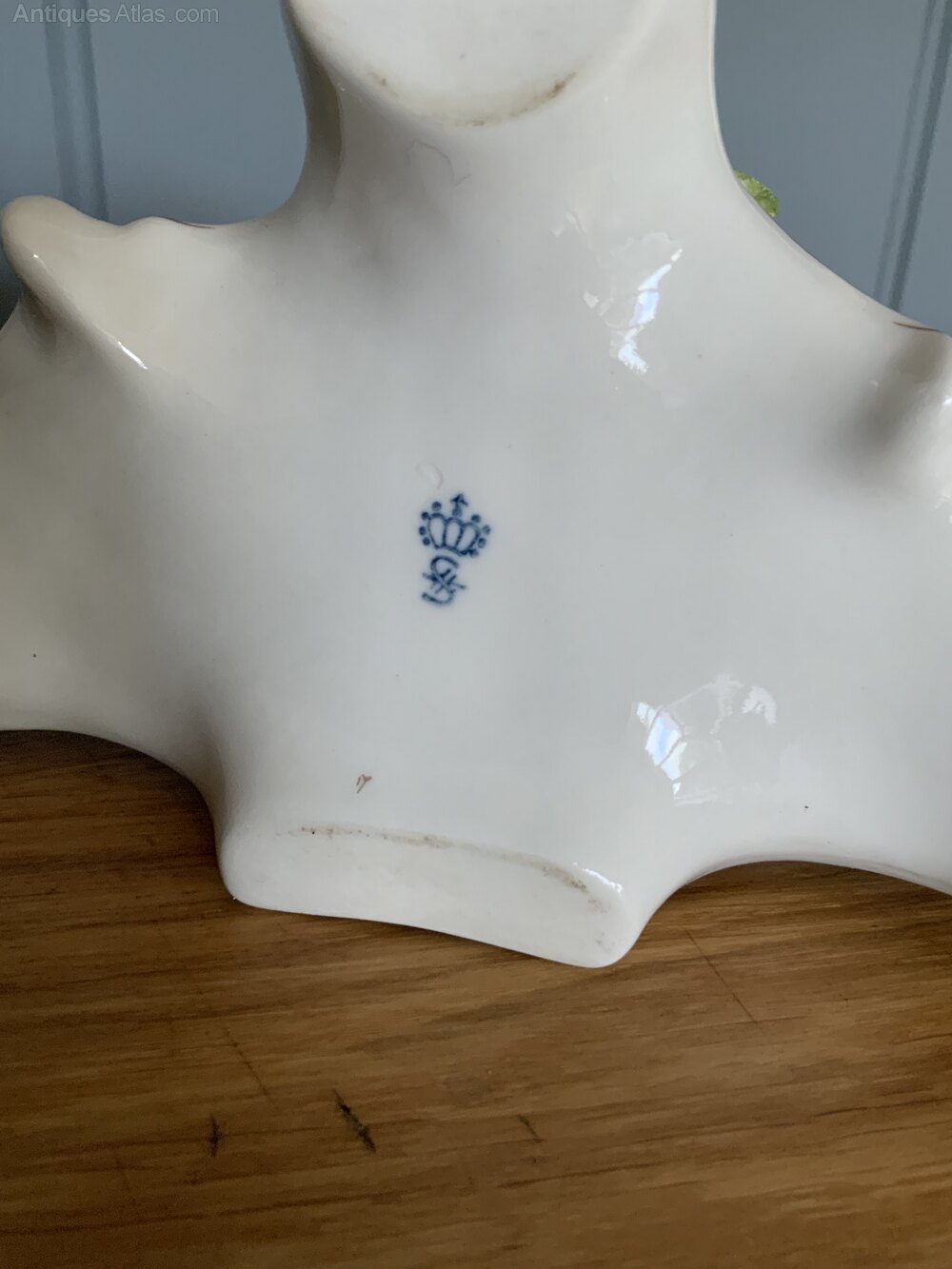 Antiques Atlas - Vintage Sitzendorf Porcelain Rococo Clock 10ins/26cms ...