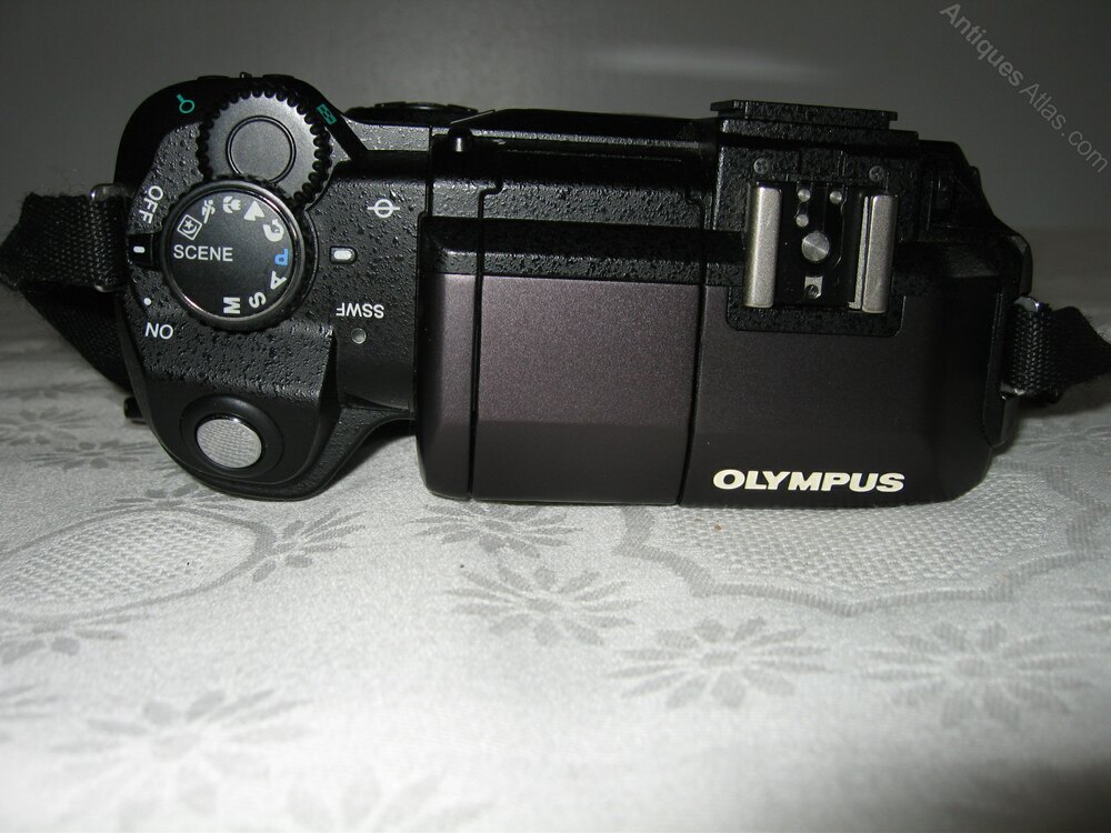 Antiques Atlas - OLYMPUS E 300 CAMERA