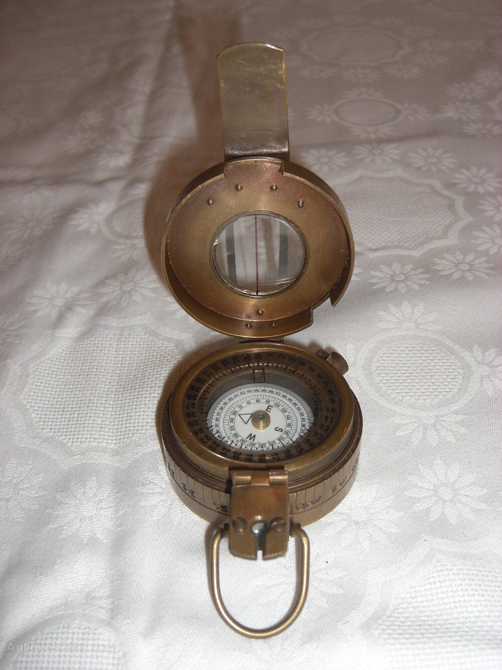 Antiques Atlas - WW II Compass as092a194 / T.G.Compass