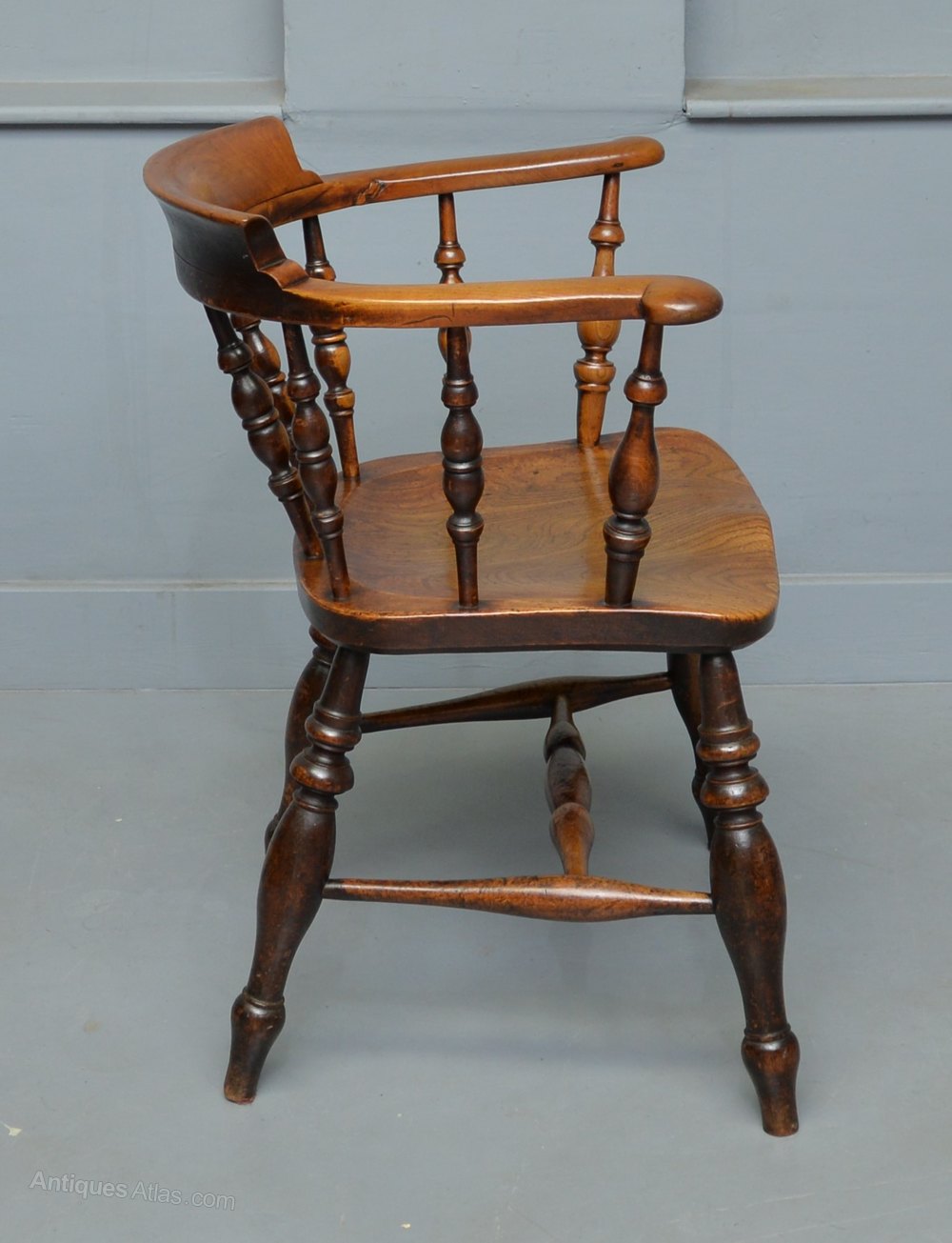 Victorian Figured Elm Bow-Back Windsor Chair - Antiques Atlas