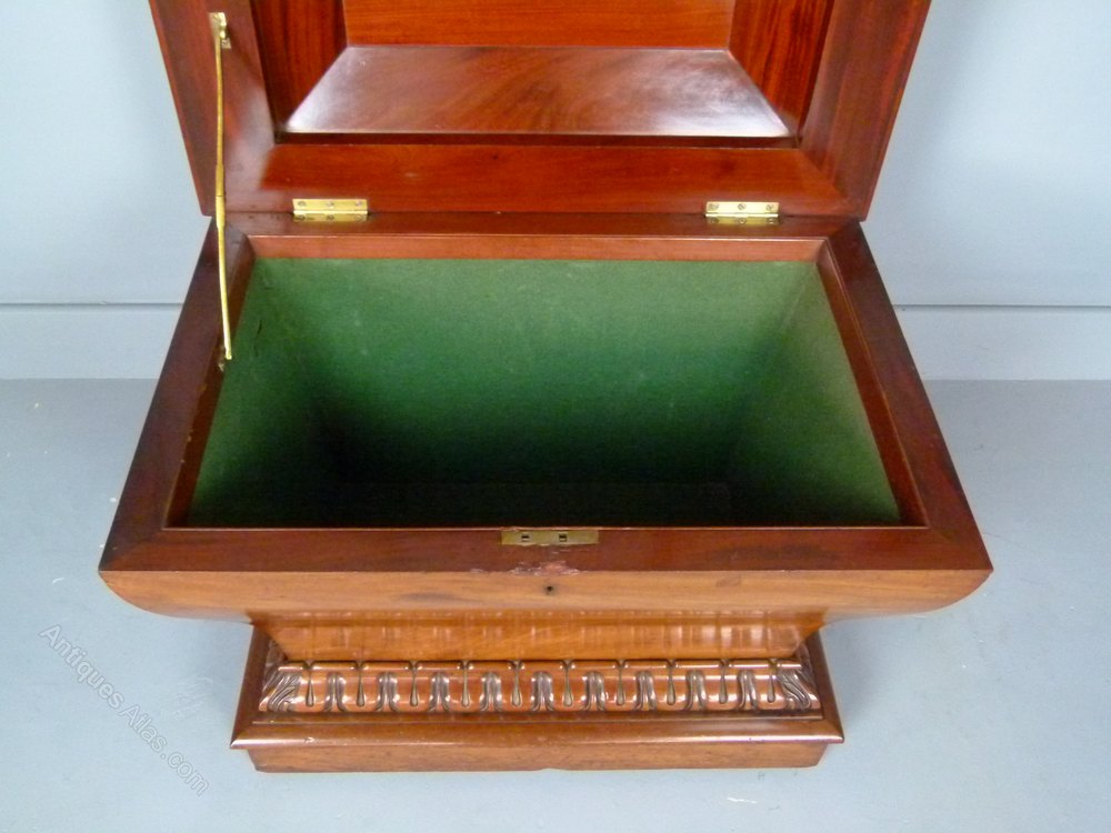 Superb Gillows Mahogany Wine Cellarette - Antiques Atlas