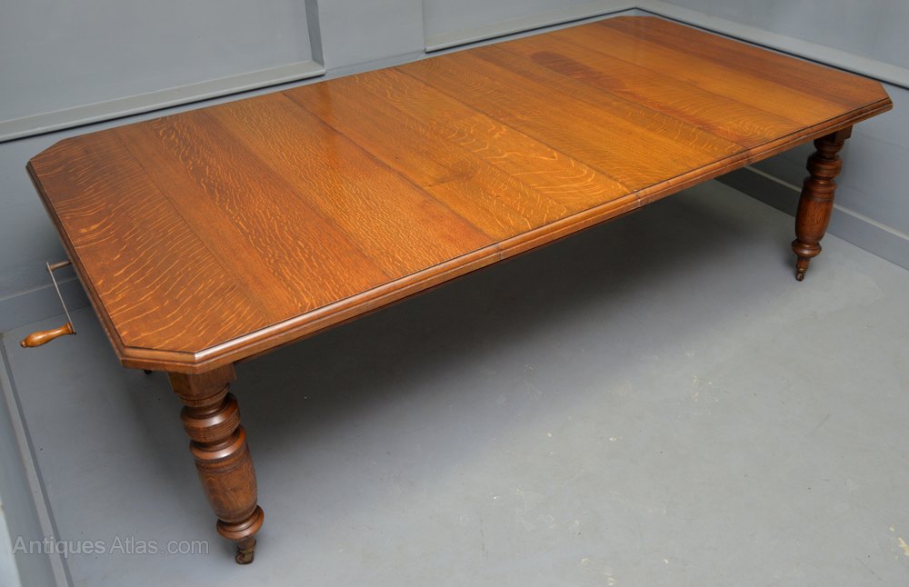 Victorian Golden Oak Extending Dining Table - Antiques Atlas
